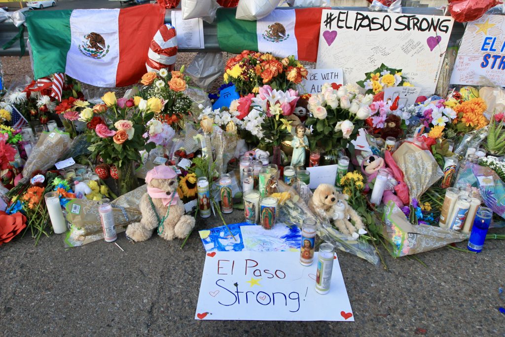 “El Paso Strong”, donde la piel es memoria de la tragedia ...