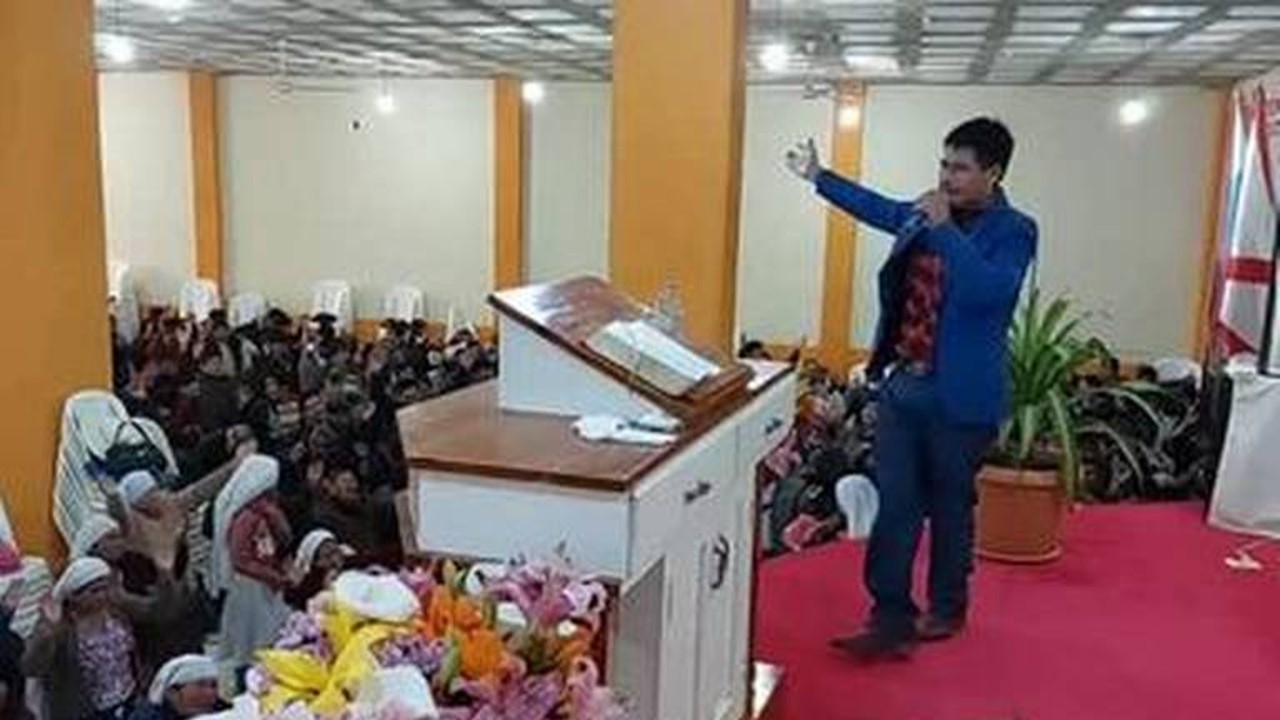 [VIDEO] Pastor critica a tiktokeros: 'se van a ir al infierno' (nota de ...