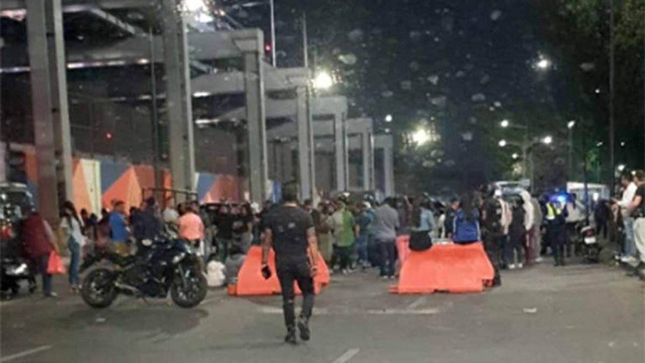 Con bloqueo en Taxqueña exigen aparición de Leslie Sherlin, adolescente ...