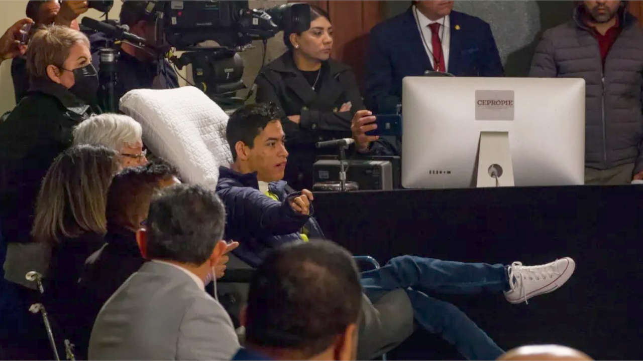 [Video] Daniel Robles Haro, activista con parálisis cerebral, llega a ...