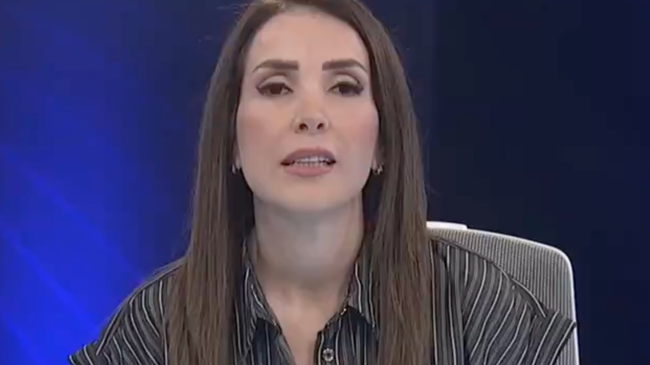 "El periodismo está bajo acoso, bajo amenaza y bajo ataques constantes ...