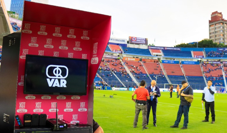 [#VIDEO] El VAR al estilo NFL sonó por primera vez en la Liga MX (nota ...