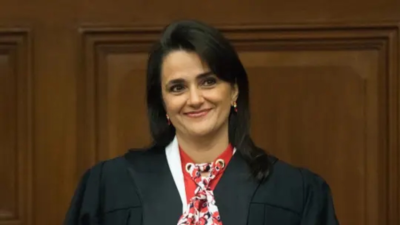 "Por dignidad": Margarita Ríos Farjat rechaza haberes para el retiro y ...