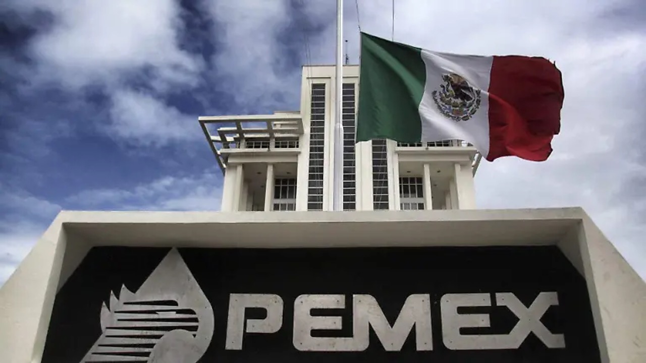 ¿No más petróleo mexicano a Cuba? Autor: Venus Rey Jr. julioastillero.com