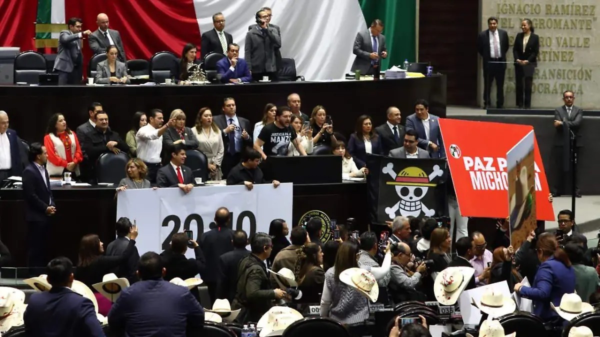 Encontronazo en San Lázaro: con pancartas y gritos se confrontan ...